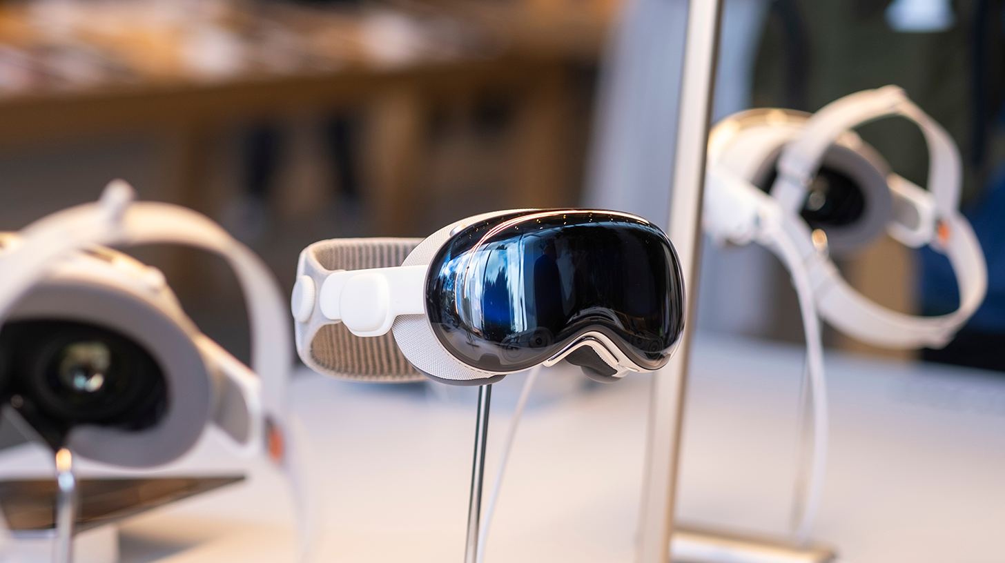 🍎🚨 Apple stops Vision Pro production - Over for the Vision 🍎🚨 Apple stops Vision Pro production - Over for the Vision