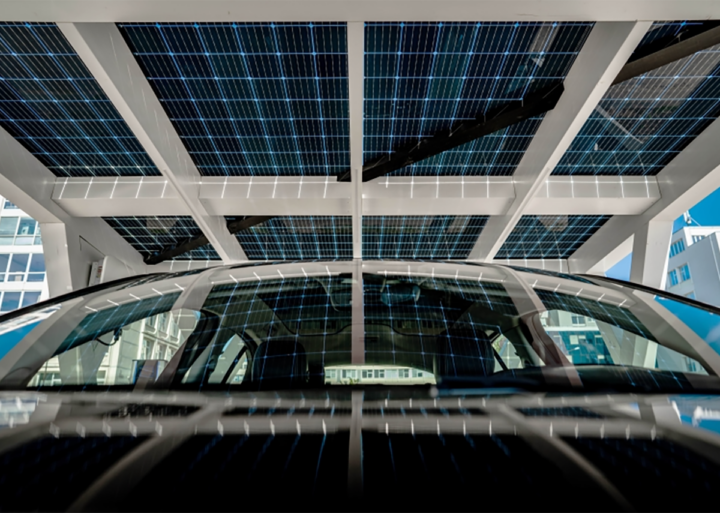 🏘️🚘 Photovoltaik: Solitek präsentiert neue bifaziale Doppelglas-Solarmodule für Carports 🅿️🚗 ...